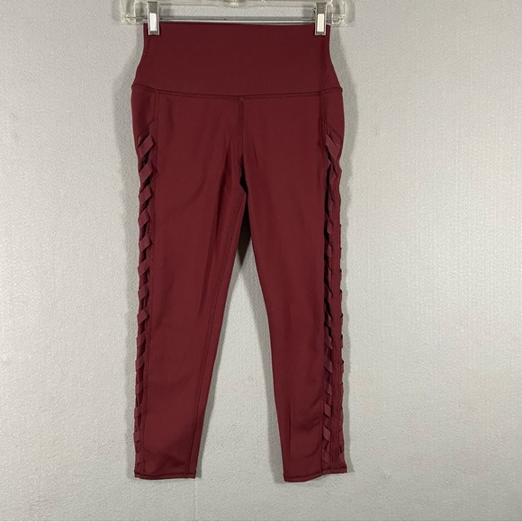 ALO Yoga | Pants & Jumpsuits | Alo Yoga High Rise Chevron Mesh Capri ...